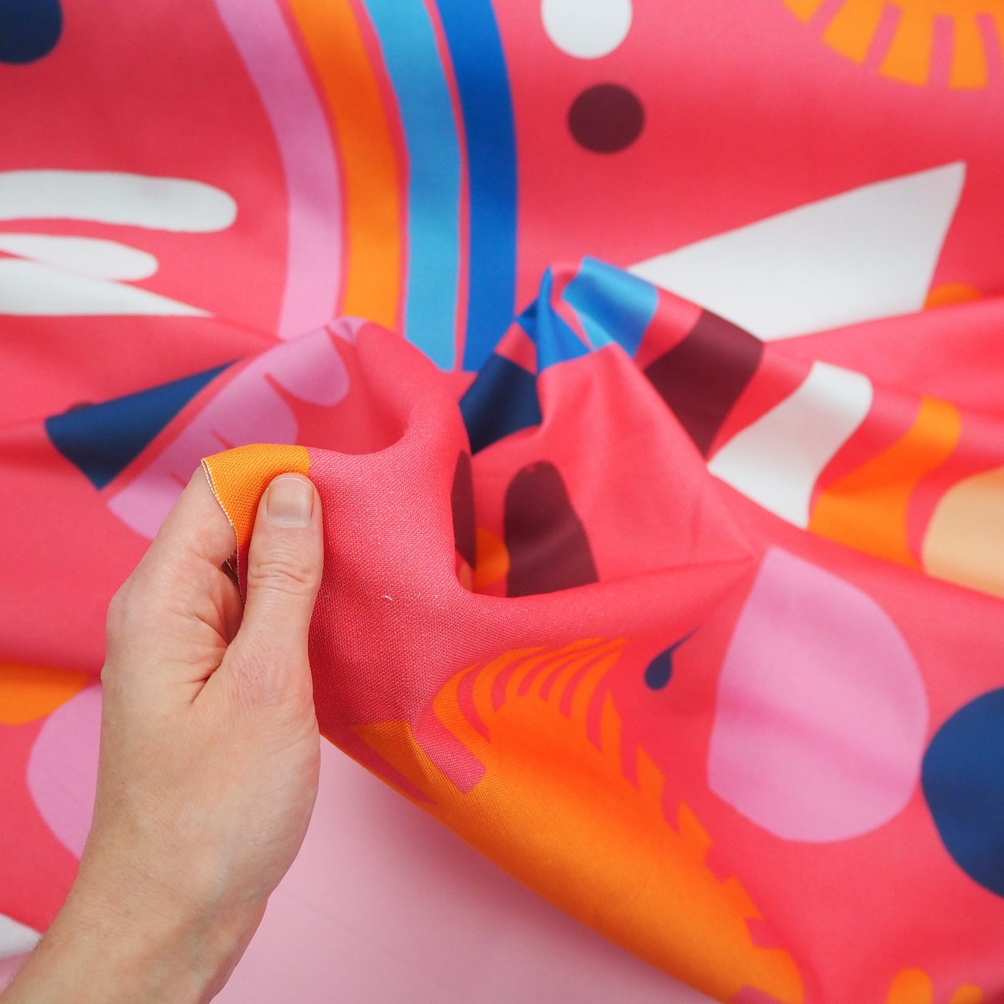 Large Grid Shapes Rose - Linen Cotton – Grid Fabrics