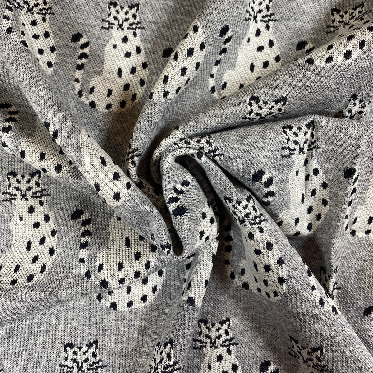 Leopard White/Grey - Knit Jacquard – Grid Fabrics